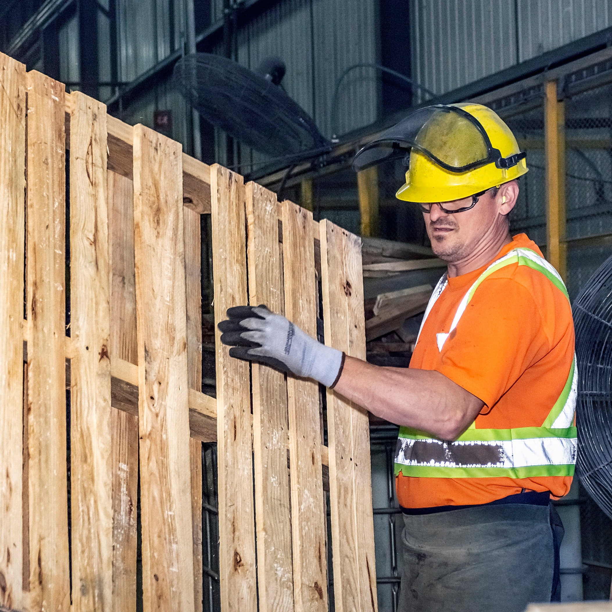 Paramount Pallet | Canada's Largest Pallet Supplier